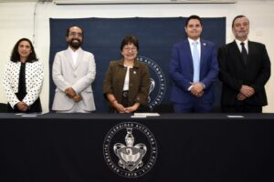 Lilia Cedillo en informe de Artes Plásticas y Audiovisuales